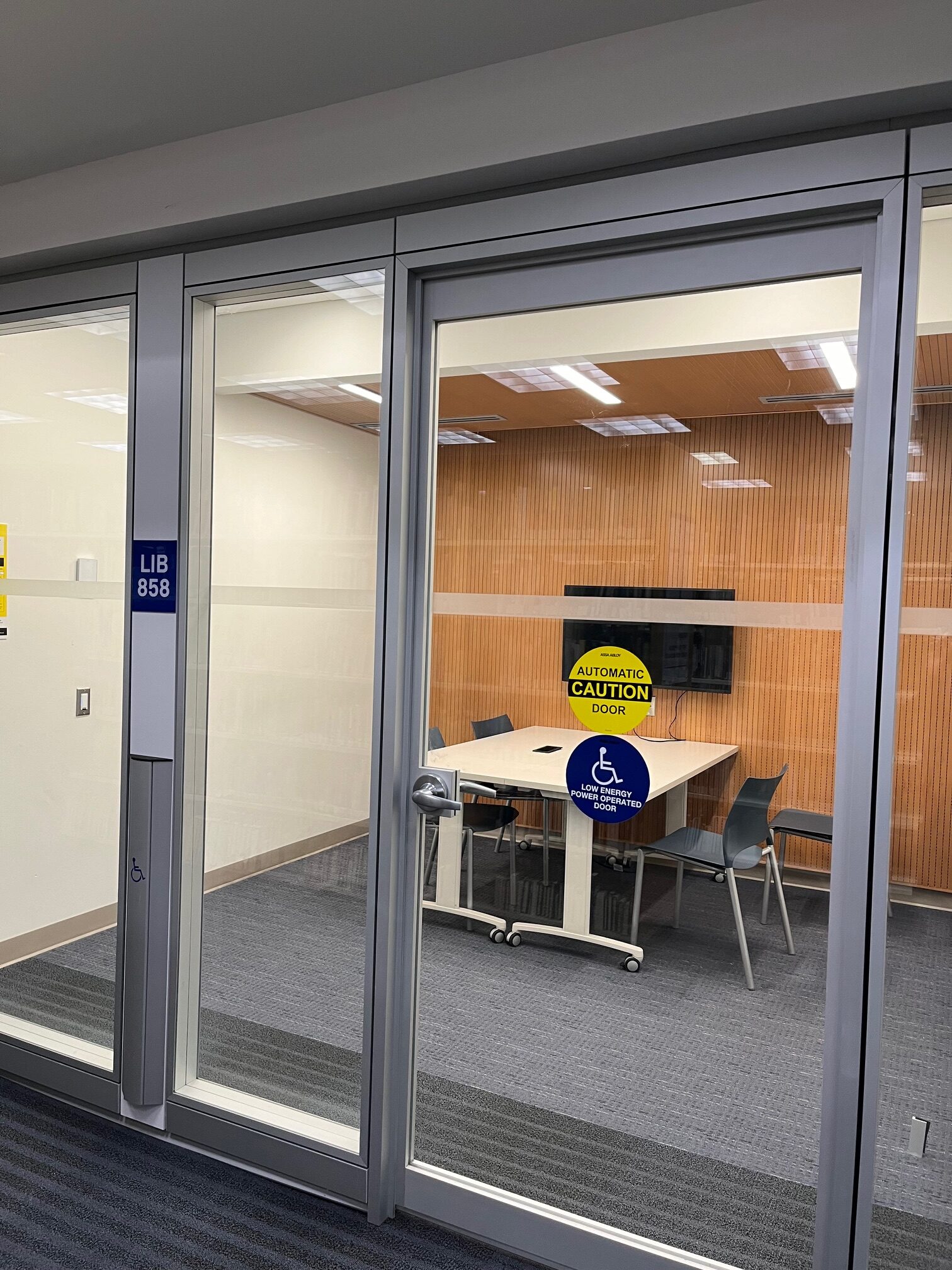 8th Floor – Toronto Metropolitan University Libraries